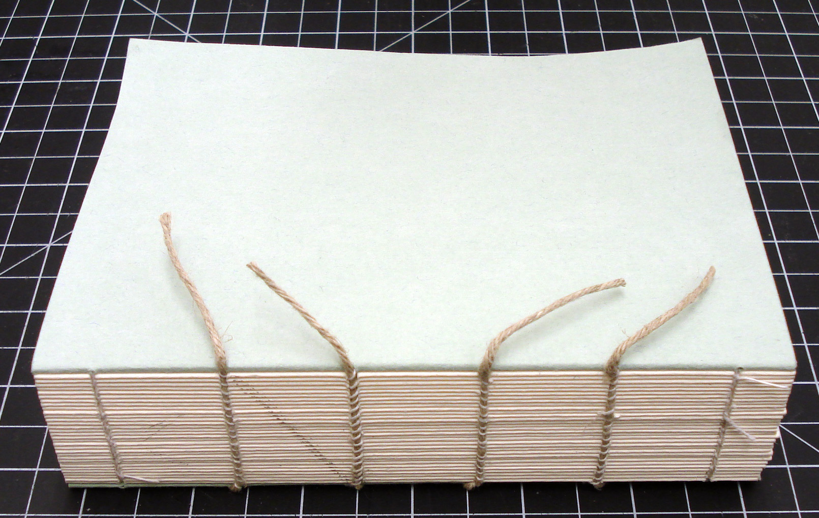 German Paper Bindings: The Lapped Component – Work of the Hand